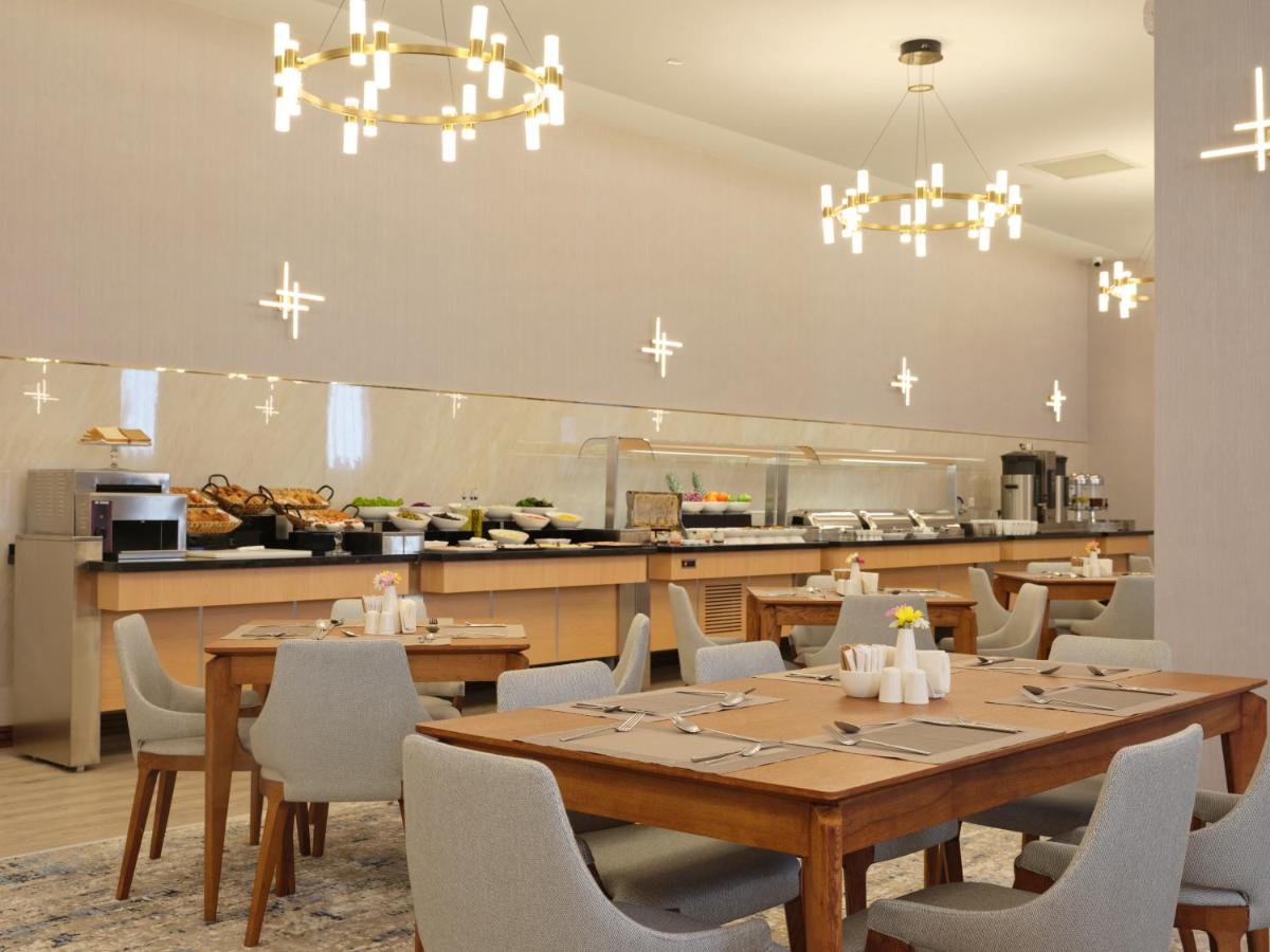The Central Point Hotel Baku - Baku concierge service