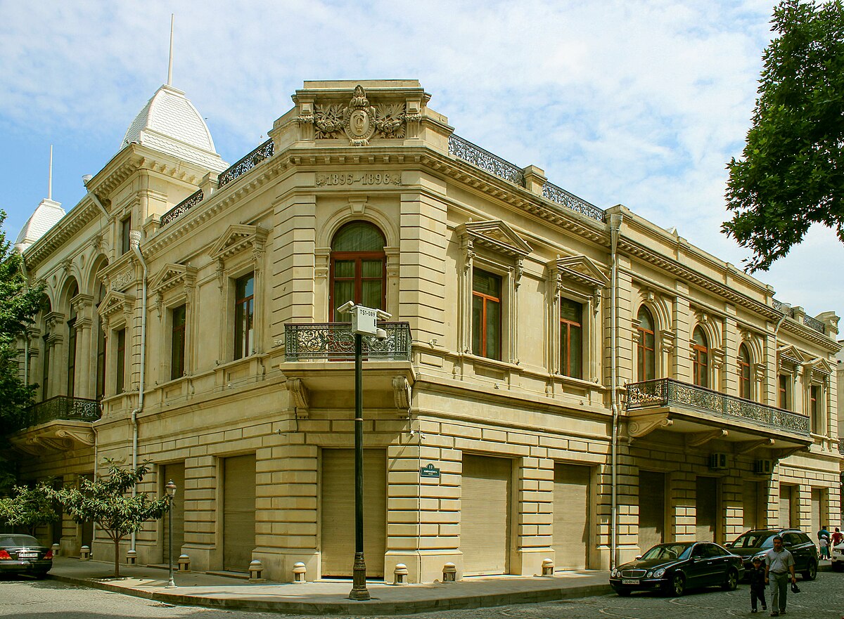Azerbaijan National Museum of History - Baku Hotels & Apartments
